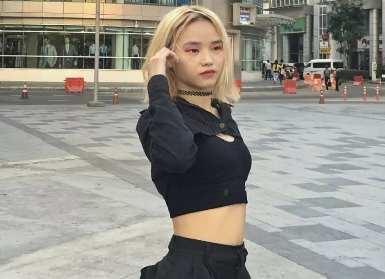 Zixer (GLX) Profile, Bio, and Facts - Kpop Singers