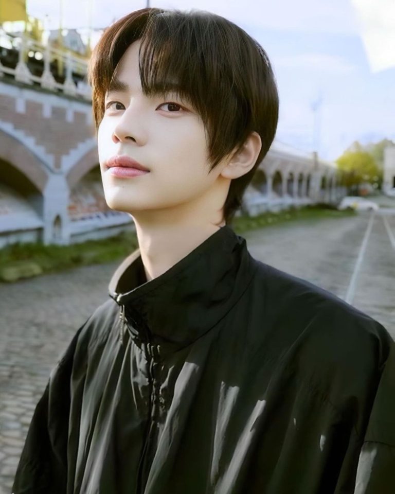 TWS (Pledis) Members Profile (Updated Facts!) - Kpop Singers