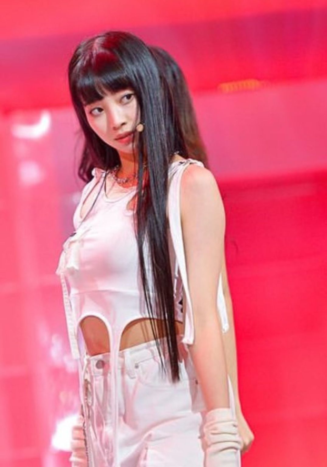 Nana (UNIS) Profile, Age, Birthday, Height & Facts