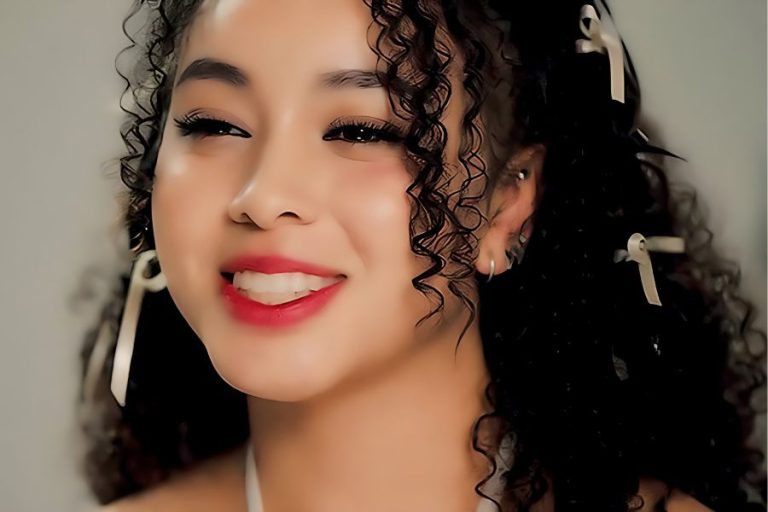 Savanna (GIRLSET) Profile, Age, Birthday, Height & (Updated Facts!)