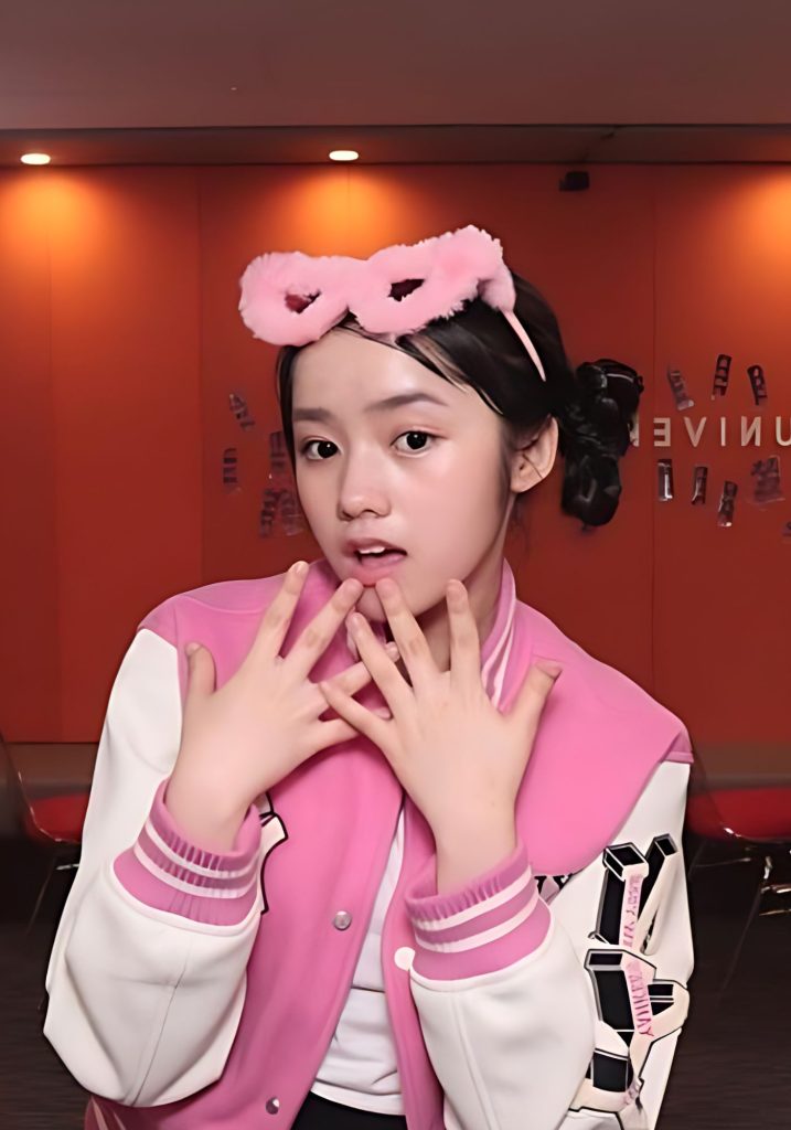 Elisia (UNIS) Profile, Age, Birthday, Height & Facts