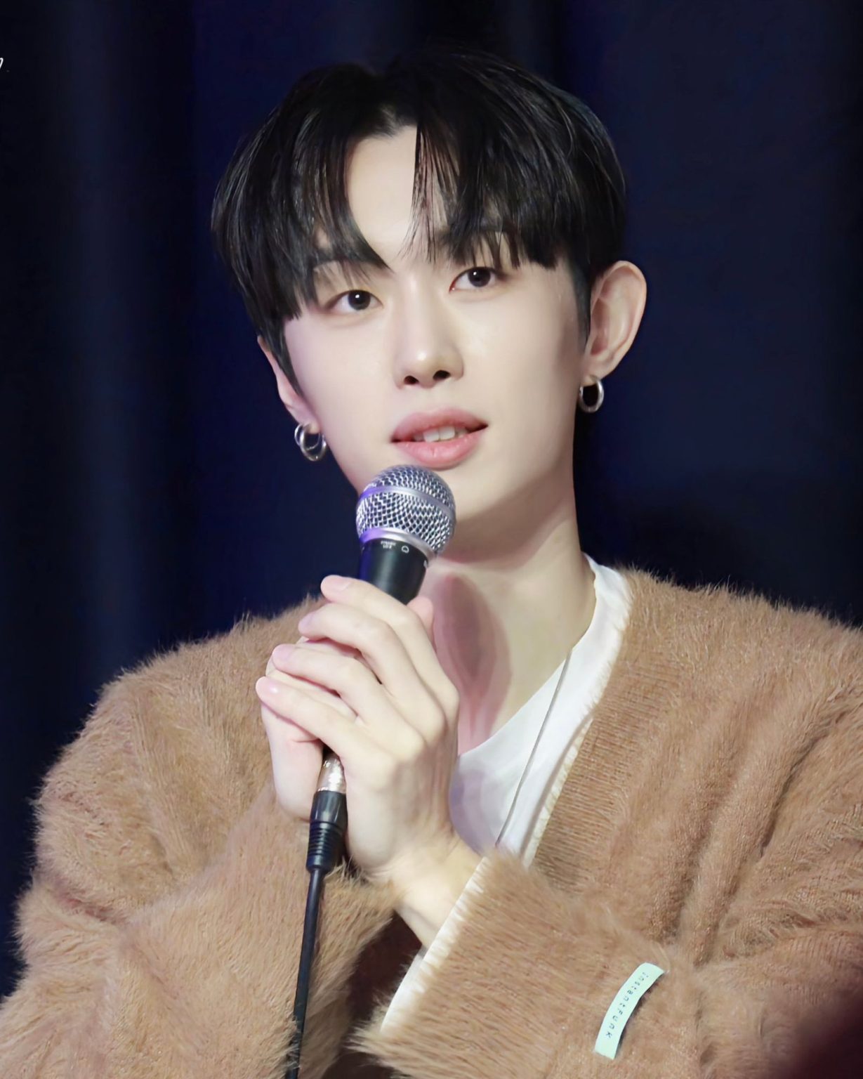 Build Up: Vocal Boy Group Survivor Contestants Profile