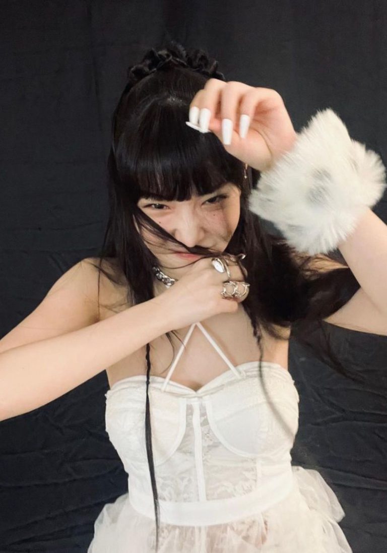 Chungha Profile (Updated Facts!) - Kpop Singers