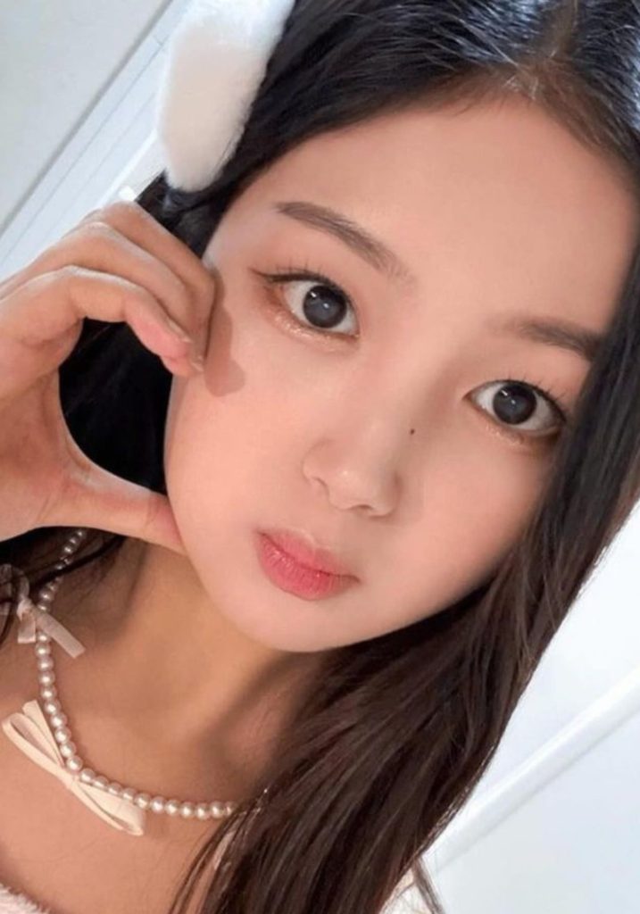 JooBin (tripleS) Profile (Updated Facts!) - Kpop Singers
