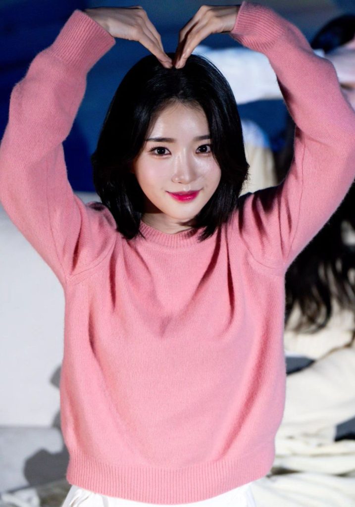 Kim Yooyeon (tripleS) Profile (Updated Facts!) - Kpop Singers