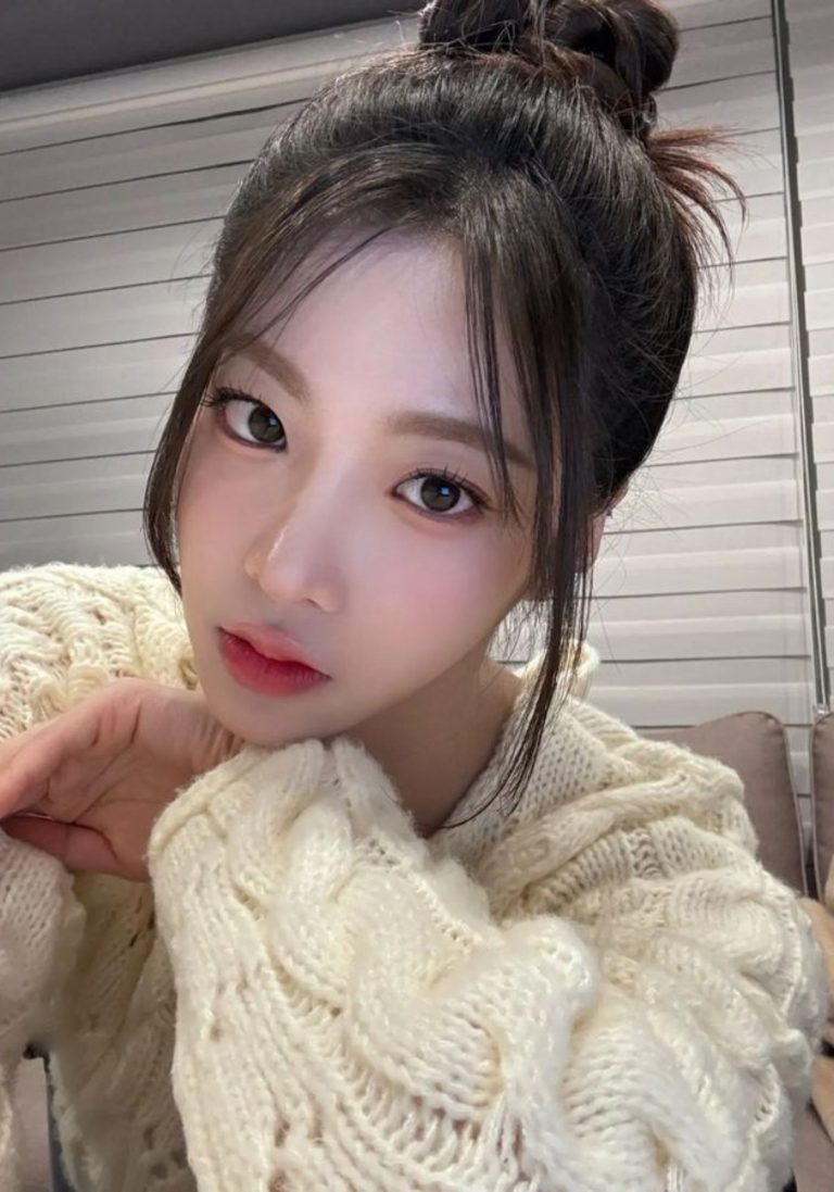 Nien (tripleS) Profile (Updated Facts!) - Kpop Singers