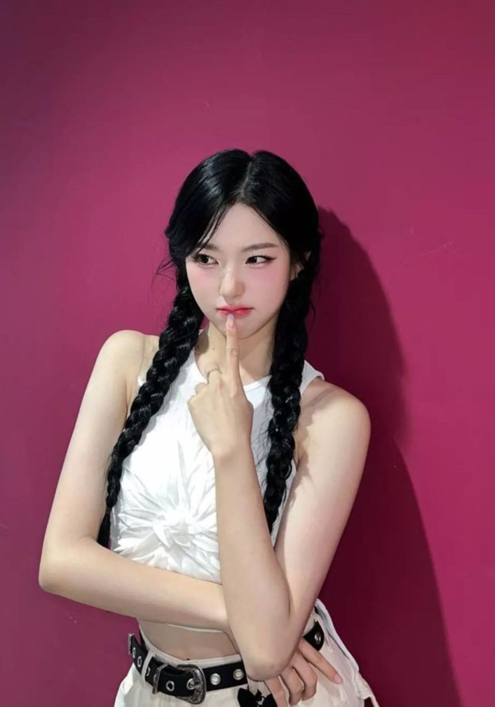Xinyu (tripleS) Profile (Updated Facts!) - Kpop Singers