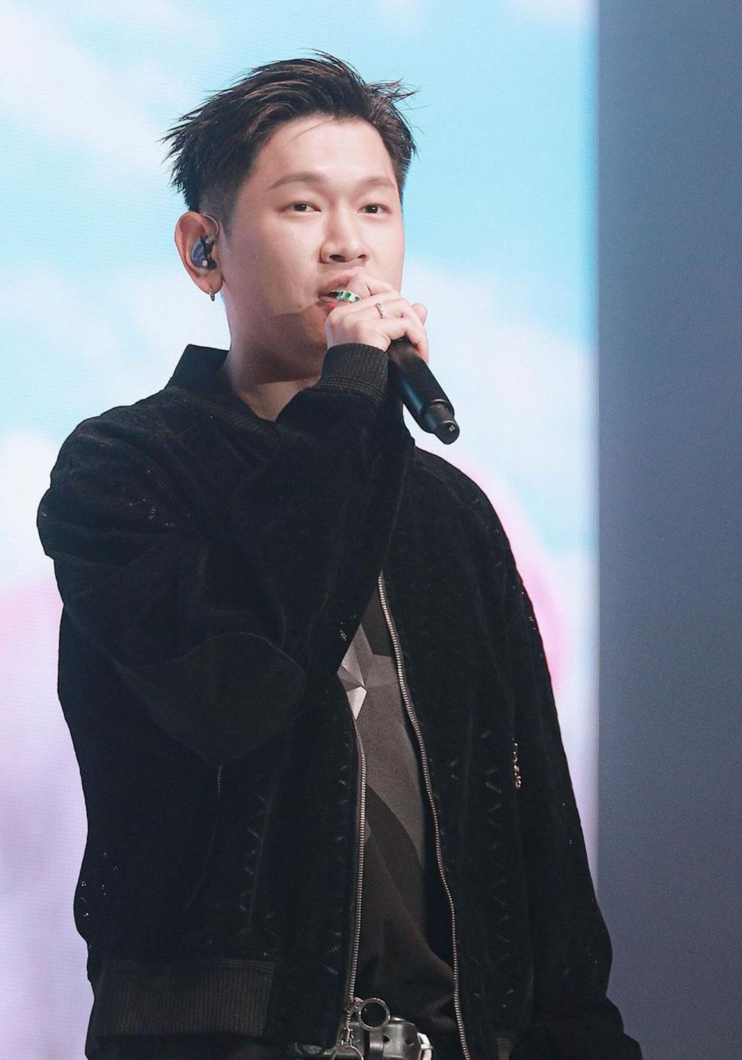 Crush Profile, Age, Birthday, Height, & (Updated Facts!)