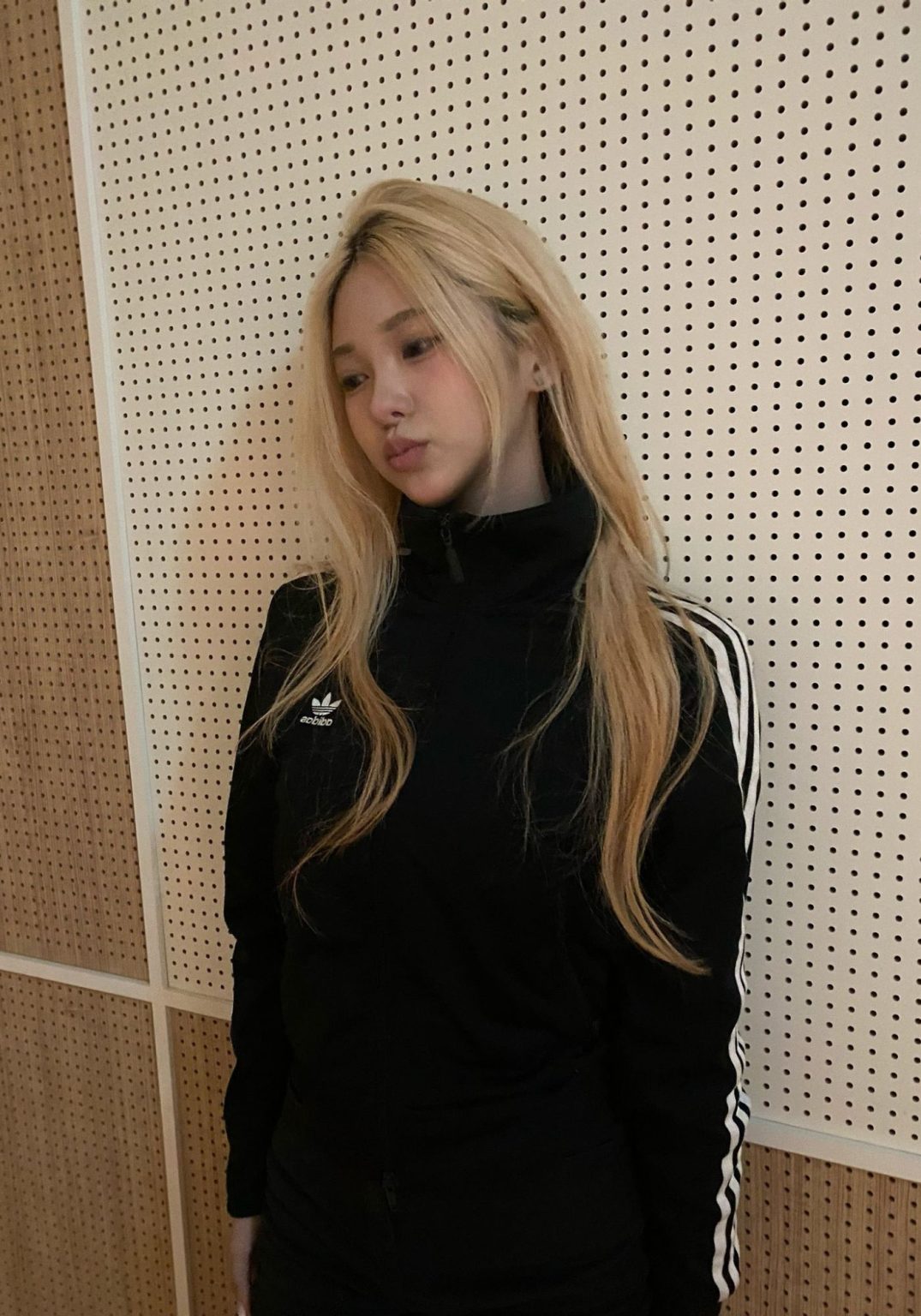 Jiana (YOUNG POSSE) Profile, Age, Birthday, Height, & Facts