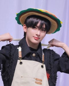 A SIX Members Profile, Ages, Heights & (Updated Facts!)