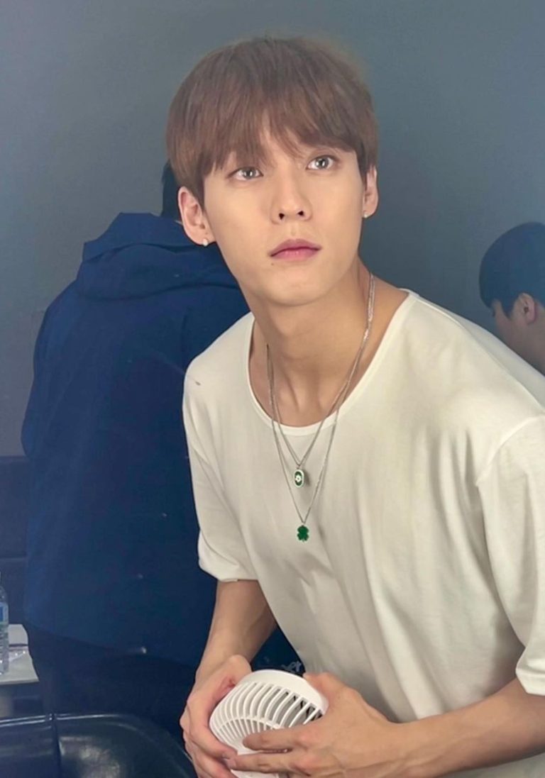 Lee Minhyuk / HUTA (BTOB) Profile, Age, Height, & Facts