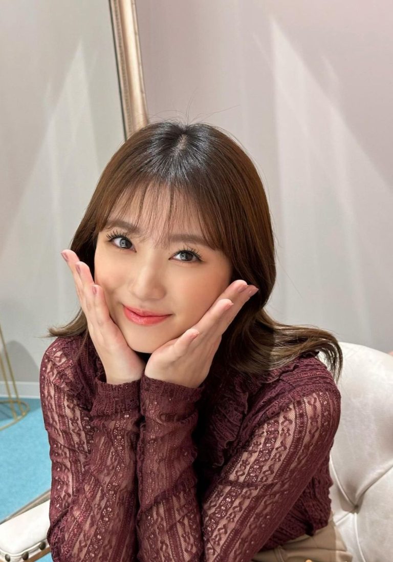 Yabuki Nako (IZ*ONE) Profile, Age, Birthday, Height, & Facts