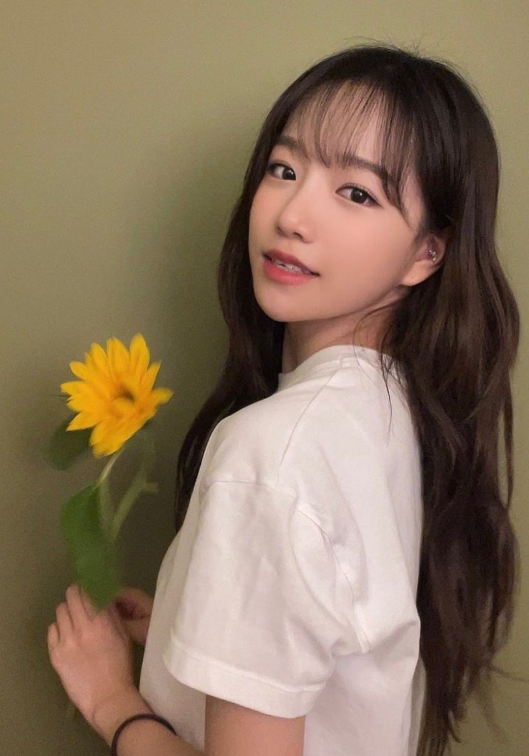 Jo Yuri (IZ*ONE) Profile, Age, Birthday, Height, & Facts