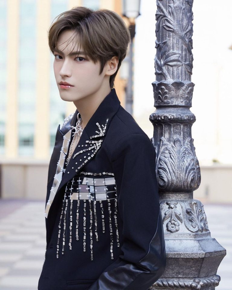 LOONG9 Members Profile, Ages, Heights, & (Updated Facts!)