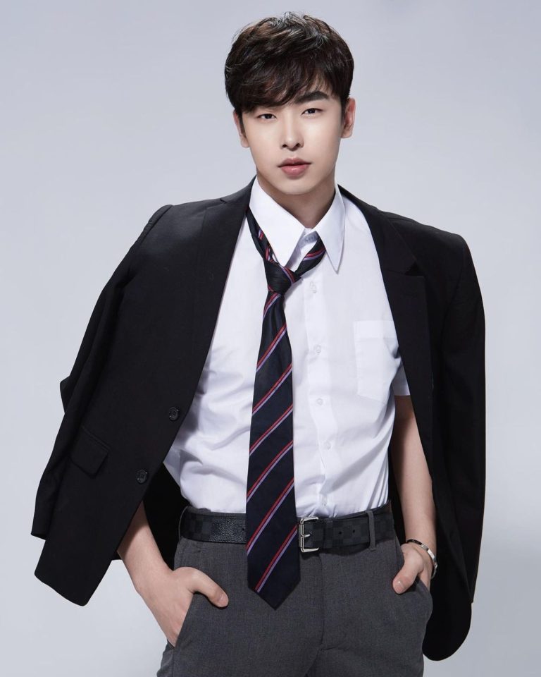 LOONG9 Members Profile, Ages, Heights, & (Updated Facts!)