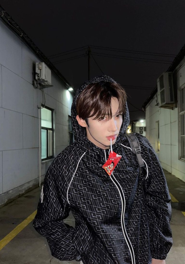 Yanan (PENTAGON) Profile, Age, Birthday, Height, & Facts