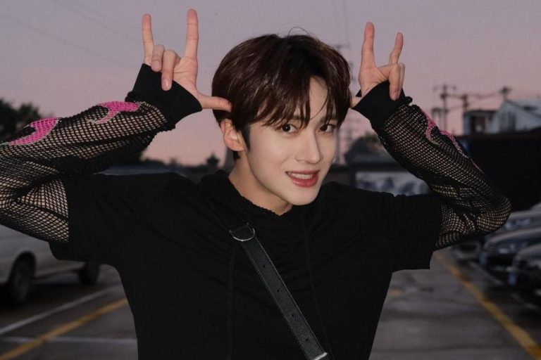 Yanan (PENTAGON) Profile, Age, Birthday, Height, & Facts