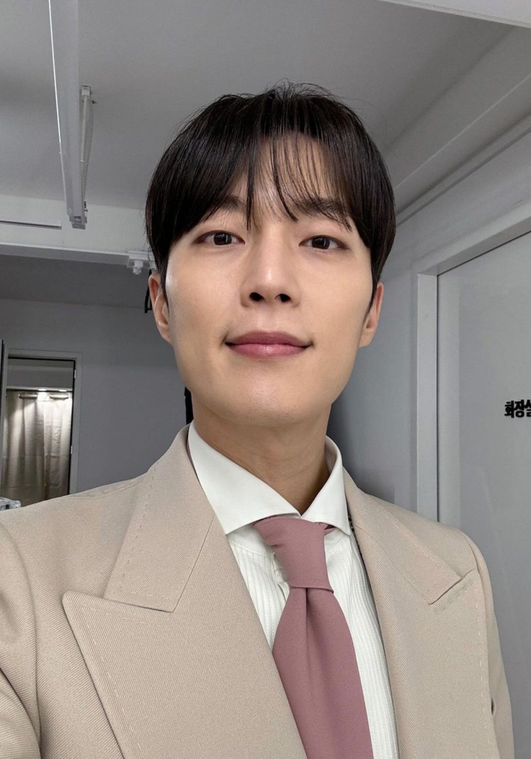 Yoon Dujun (HIGHLIGHT) Profile, Age, (Updated Facts!)