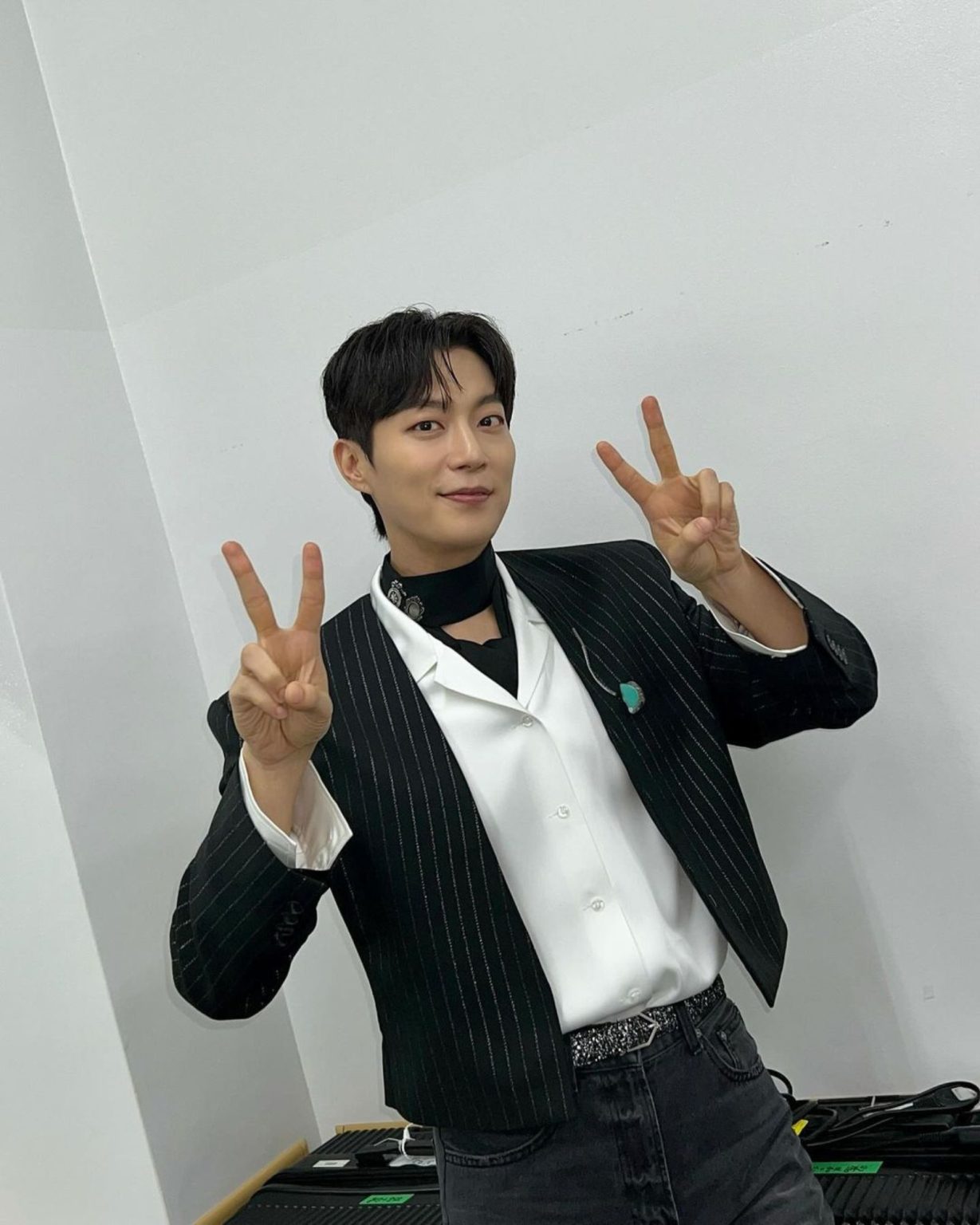 HIGHLIGHT (BEAST) Members Profile, Ages, & (Updated Facts!)