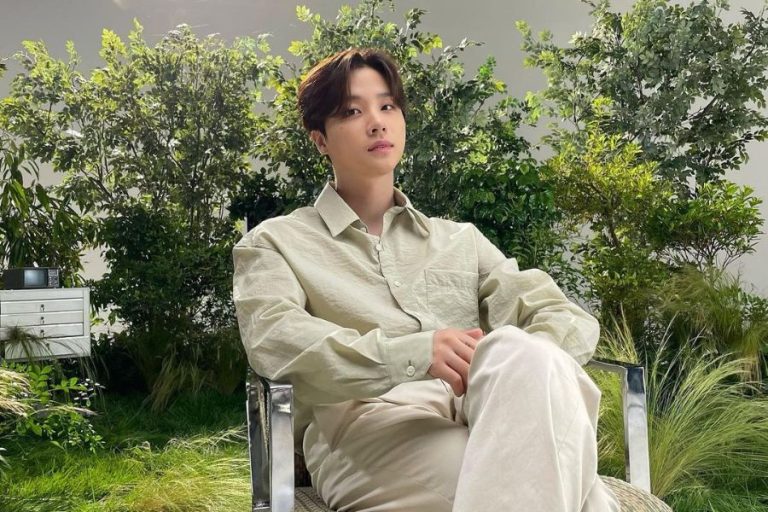 Jay (iKON) Profile, Age, Birthday, Height & (Updated Facts!)