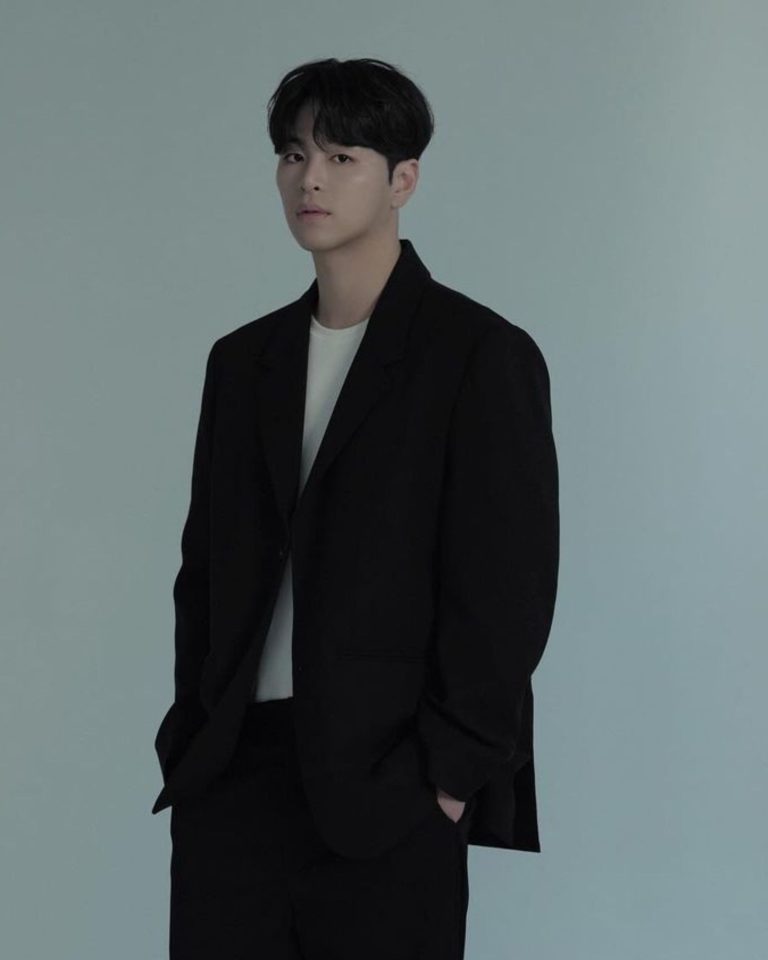 iKON Members Profile, Ages, Heights, & (Updated Facts!)