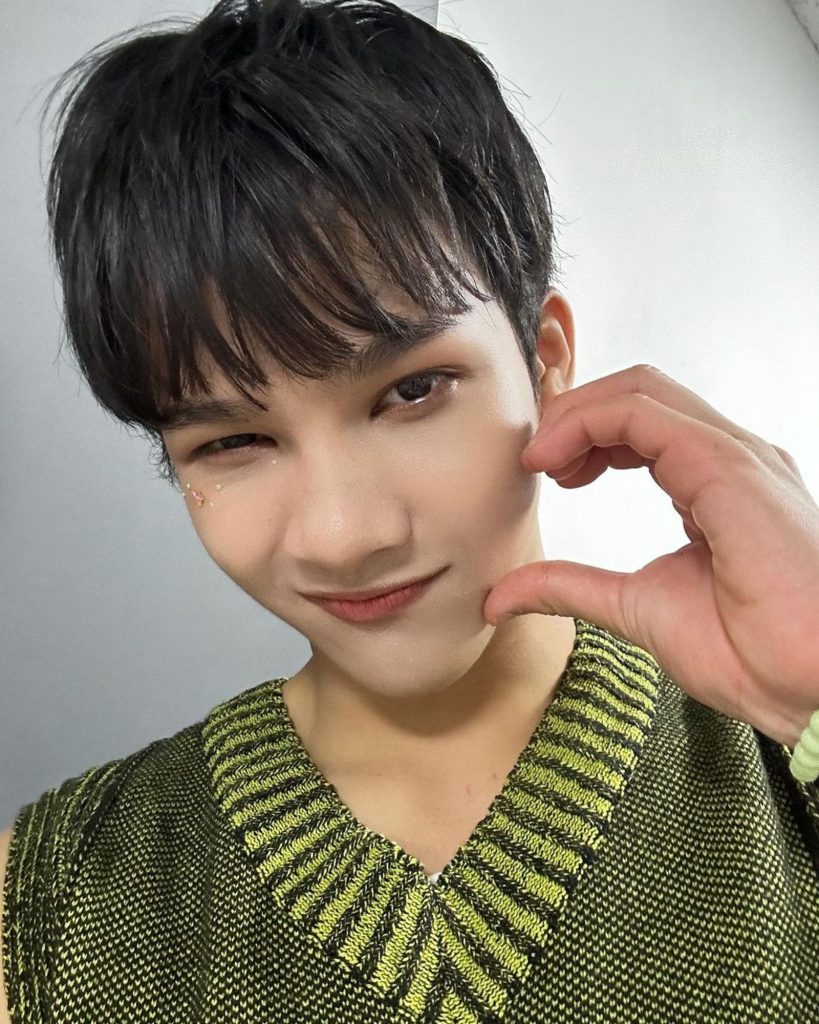 East Shine Members Profile (Updated Facts!) - Kpop Singers