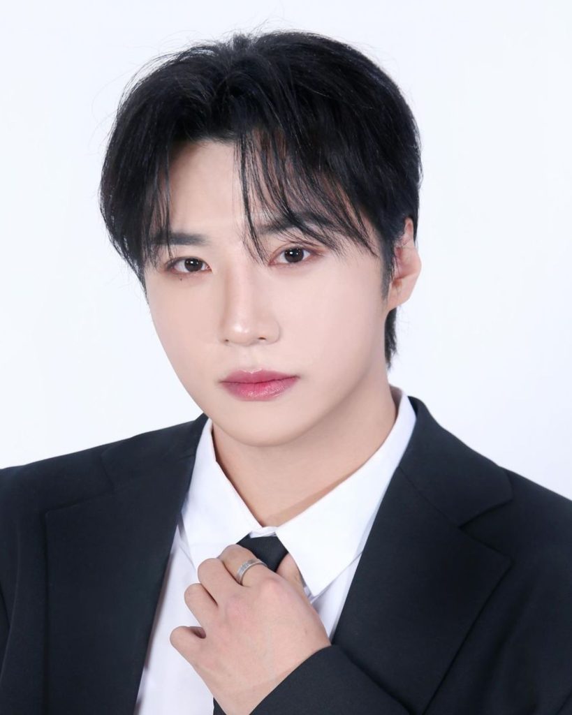 T:EV Members Profile, Ages, Heights, & (Updated Facts!)