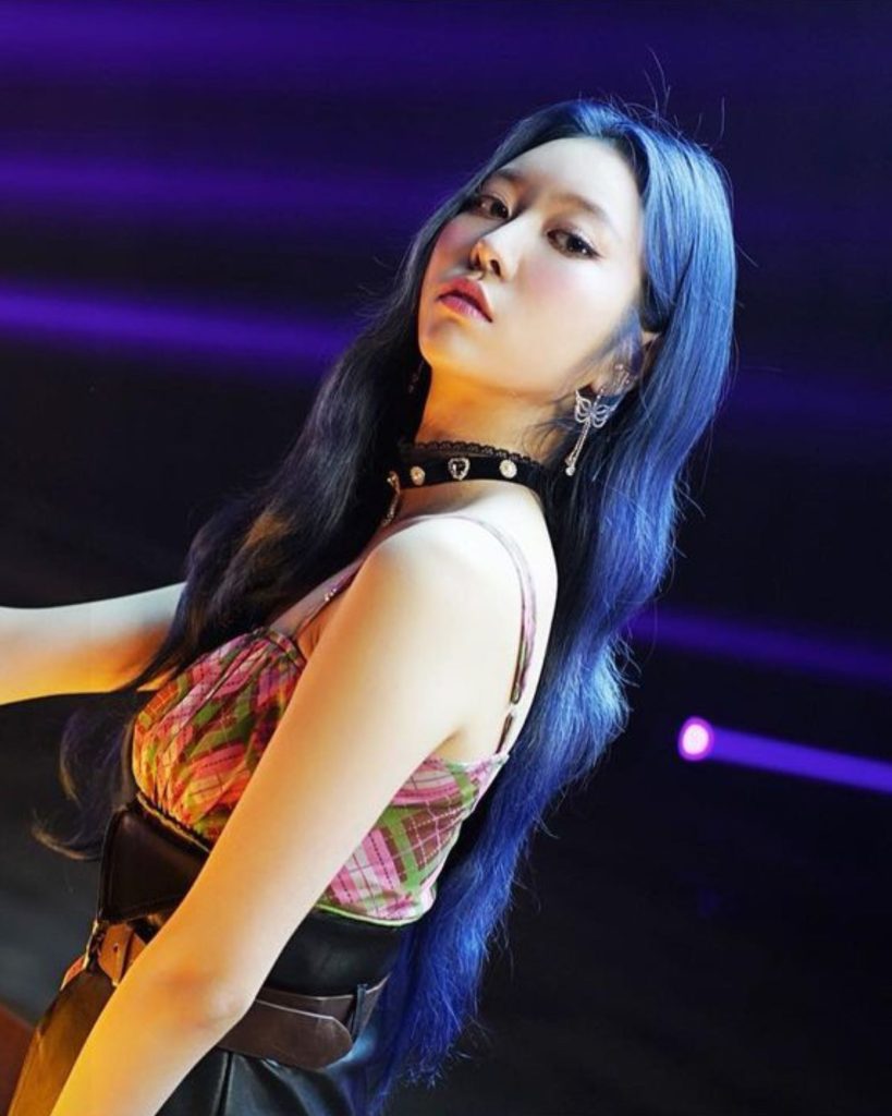 MOMOLAND Members Profile, Ages, Heights, & (Updated Facts!)