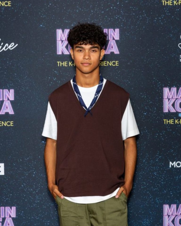 Dear Alice Members Profile, Ages, & (Updated Facts!)