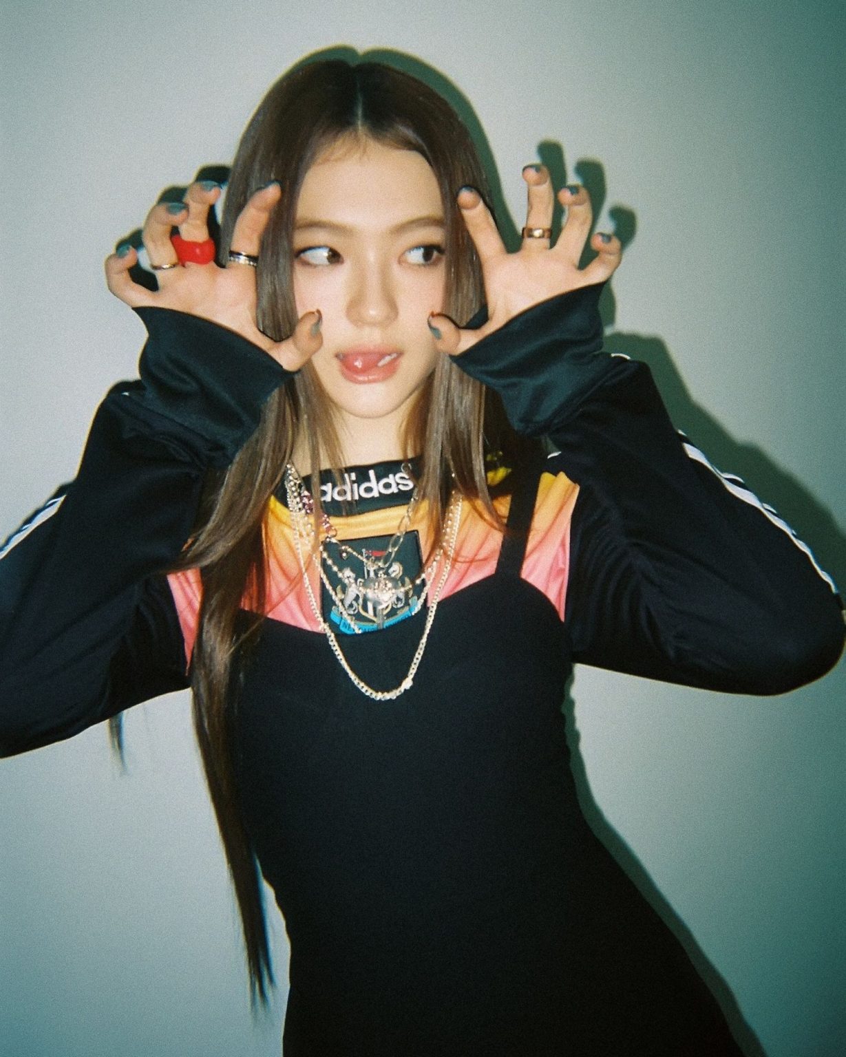 MÉOVV Members Profile, Ages, Heights, & (Updated Facts!)