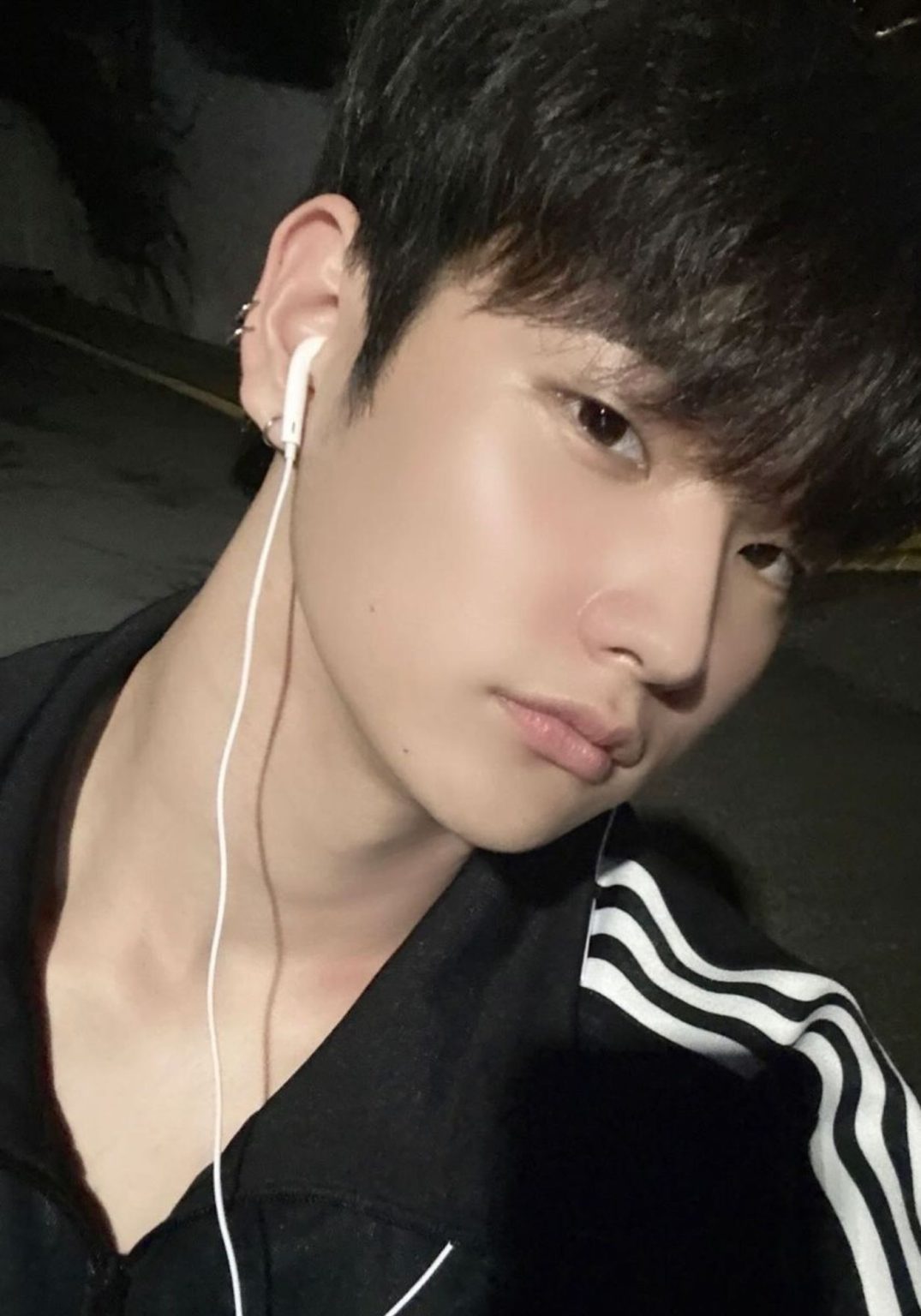 Giseok (DKZ) Profile, Age, Birthday, Height, & Facts