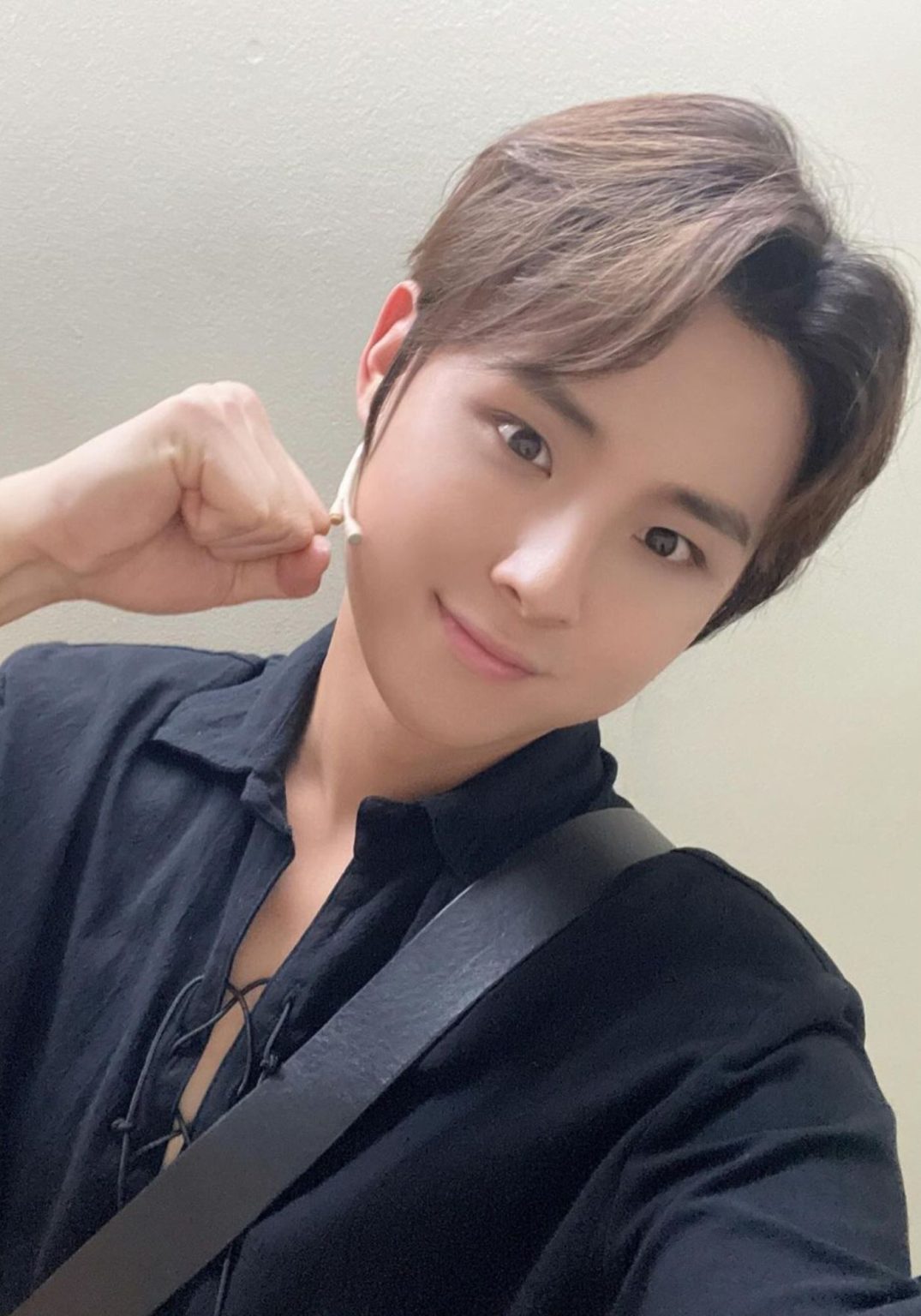 Mingyu (DKZ) Profile, Age, Birthday, Height, & Facts