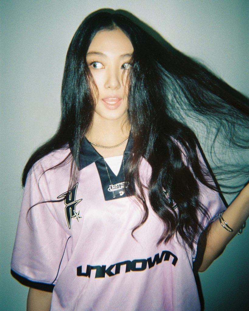 MÉOVV Members Profile, Ages, Heights, & (Updated Facts!)