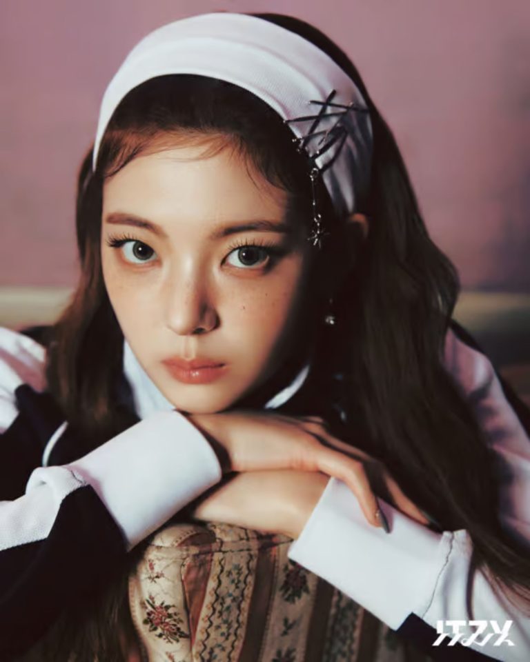 ITZY Members Profile, Ages, Heights, & (Updated Facts!)