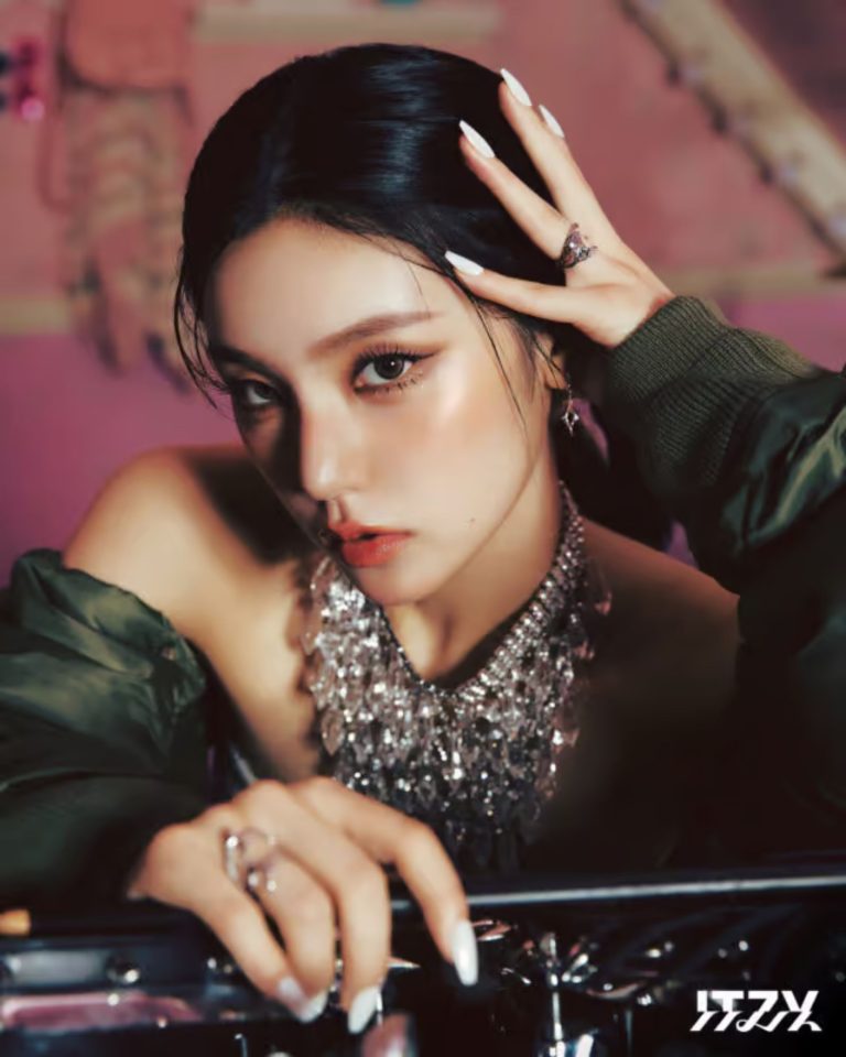 ITZY Members Profile, Ages, Heights, & (Updated Facts!)